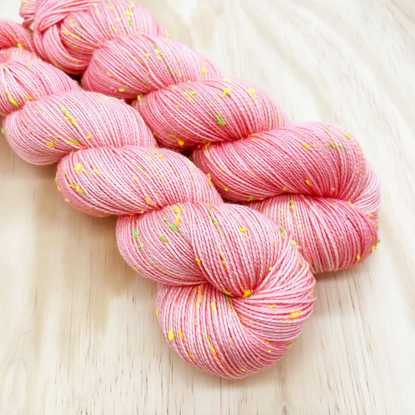 Saturn | Pale Yellow Neon Yarn